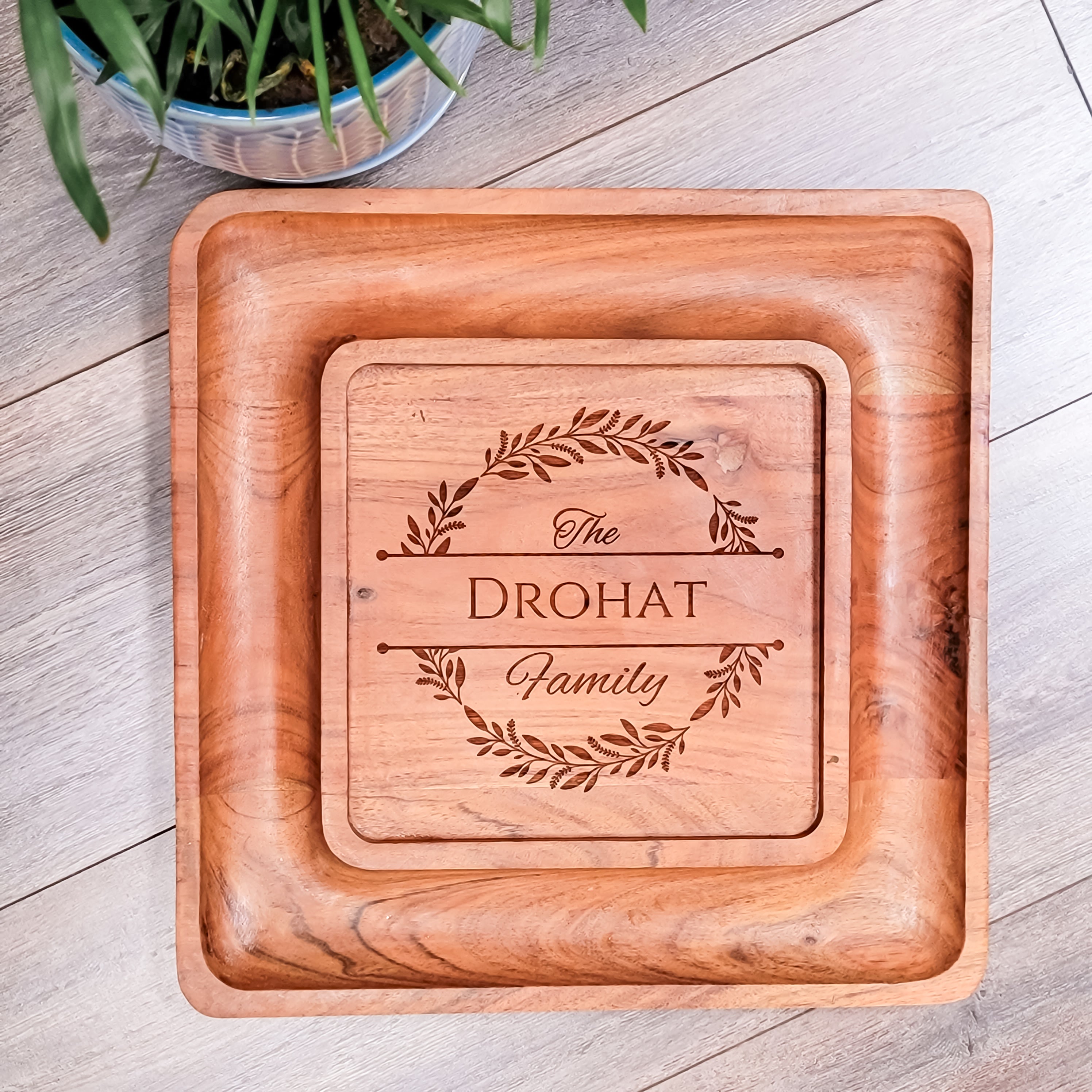 Custom Square Wood Board – Elegantly Personalized Gifts